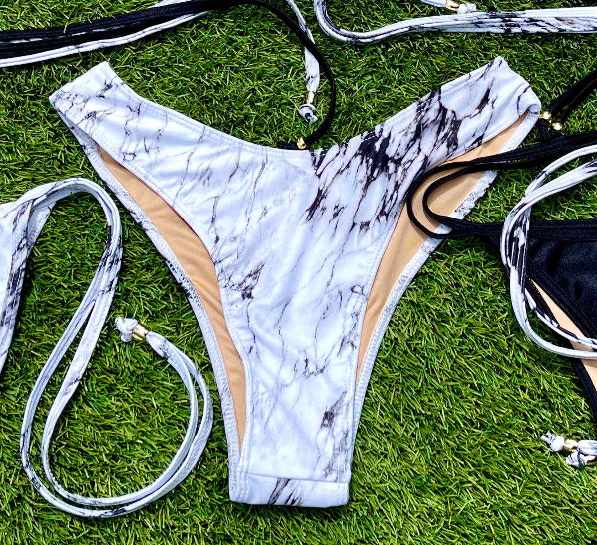 Krystal Scrunch Bottoms - White Marble - – Viosa Collection